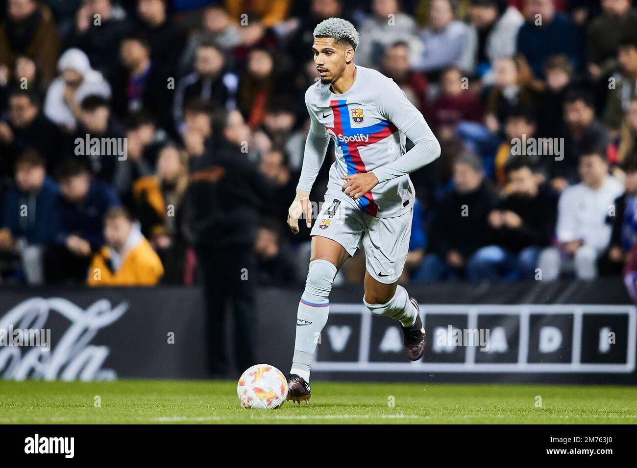 Ronald Araujo (FC Barcelona, #4 Stock Photo - Alamy
