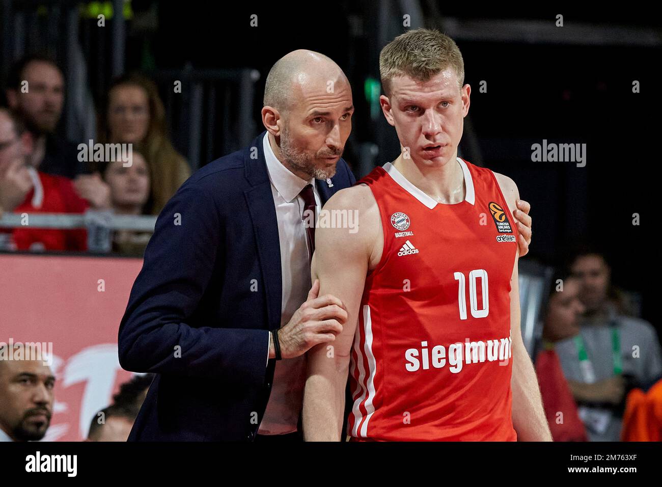 Rimac slaven fc bayern munchen assistans coach hi-res stock photography ...