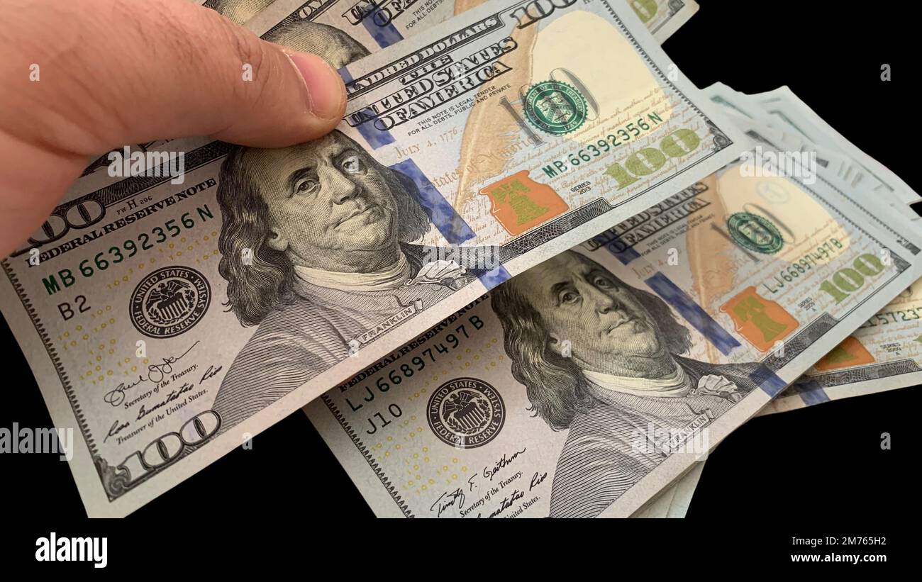 Pile of 1000 dollar bills hi-res stock photography and images - Alamy