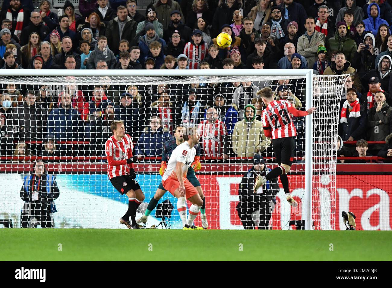 London, UK. 07th Jan, 2023. Keane Lewis-Potter of Brentford FC connects ...