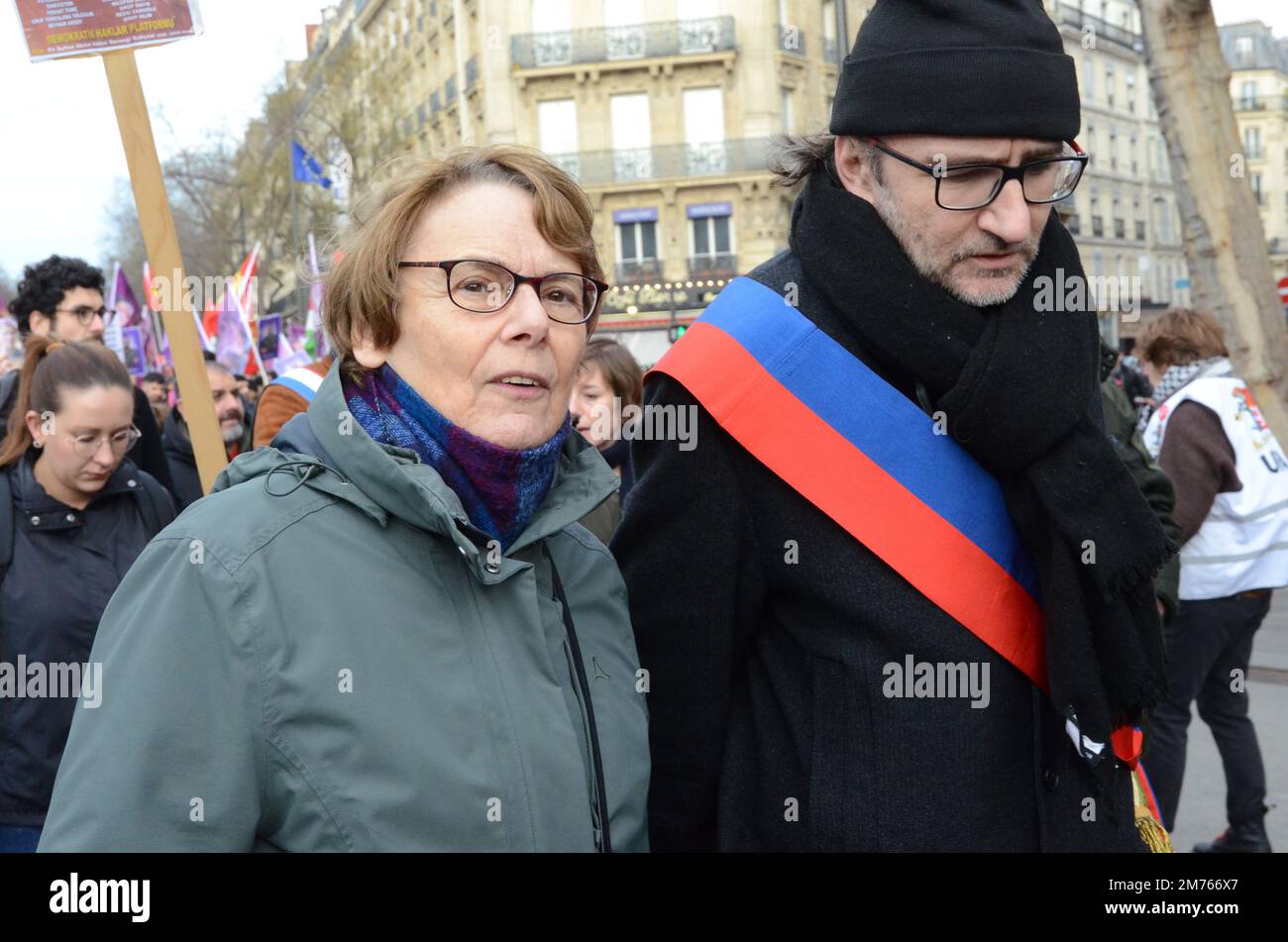 Énorme manifestation de la diaspora Kurde à Paris, pour le 10 ème ...