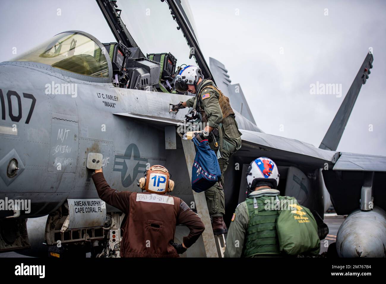 230105-N-XK462-1291 PHILIPPINE SEA (Jan. 5, 2023) A U.S. Navy pilot ...