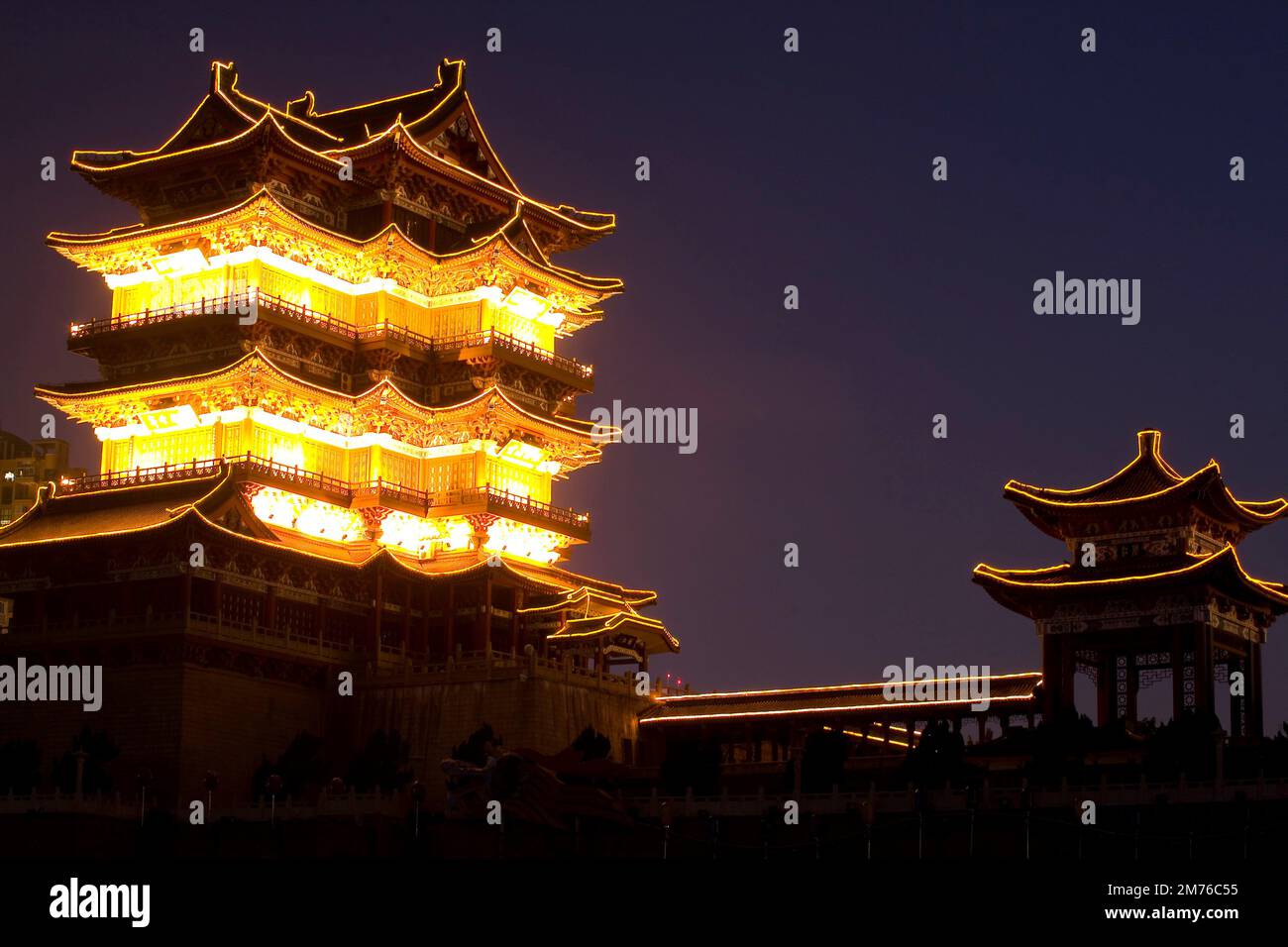 Tengwang pavilion hi-res stock photography and images - Alamy