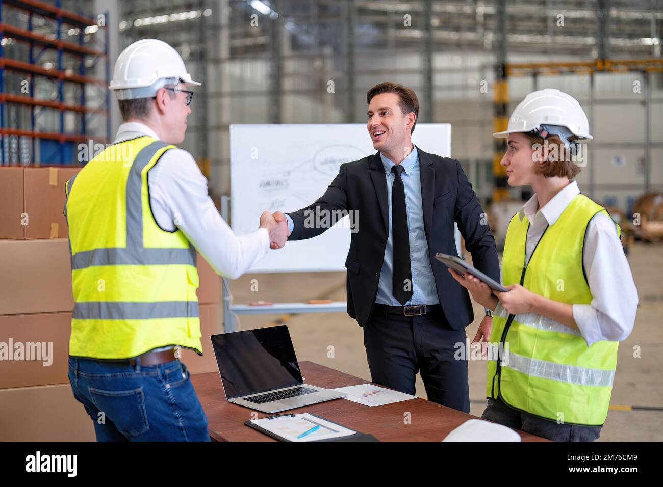 Supermarket staff room hi-res stock photography and images - Alamy