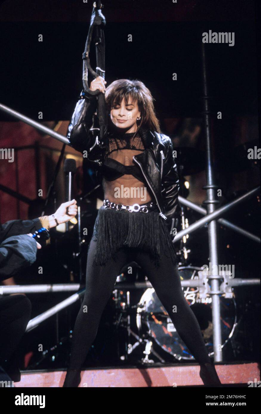 Paula Abdul performing on a TV show in 1989 Credit: Ron Wolfson ...
