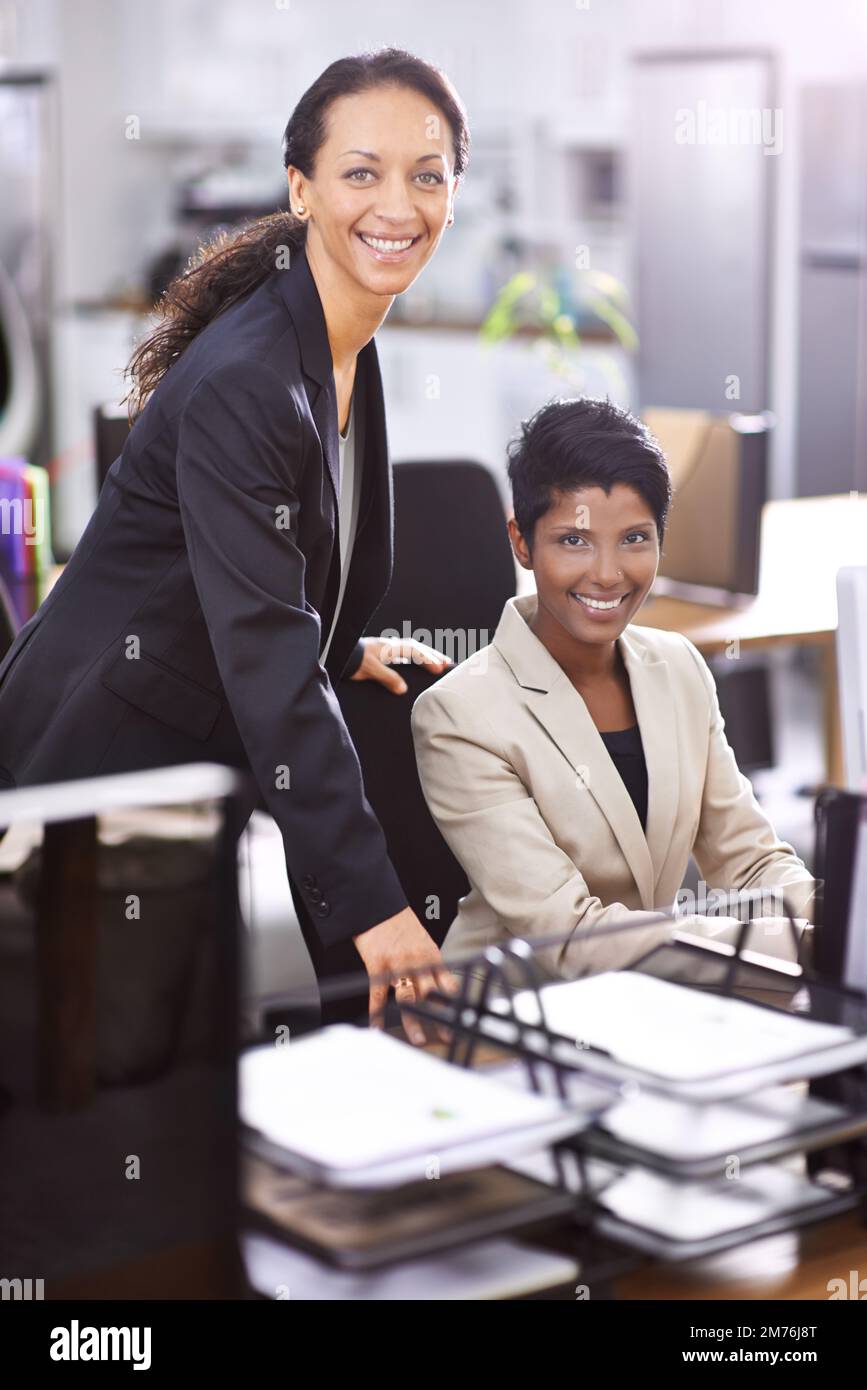 Office desk friendly kind hi-res stock photography and images - Alamy