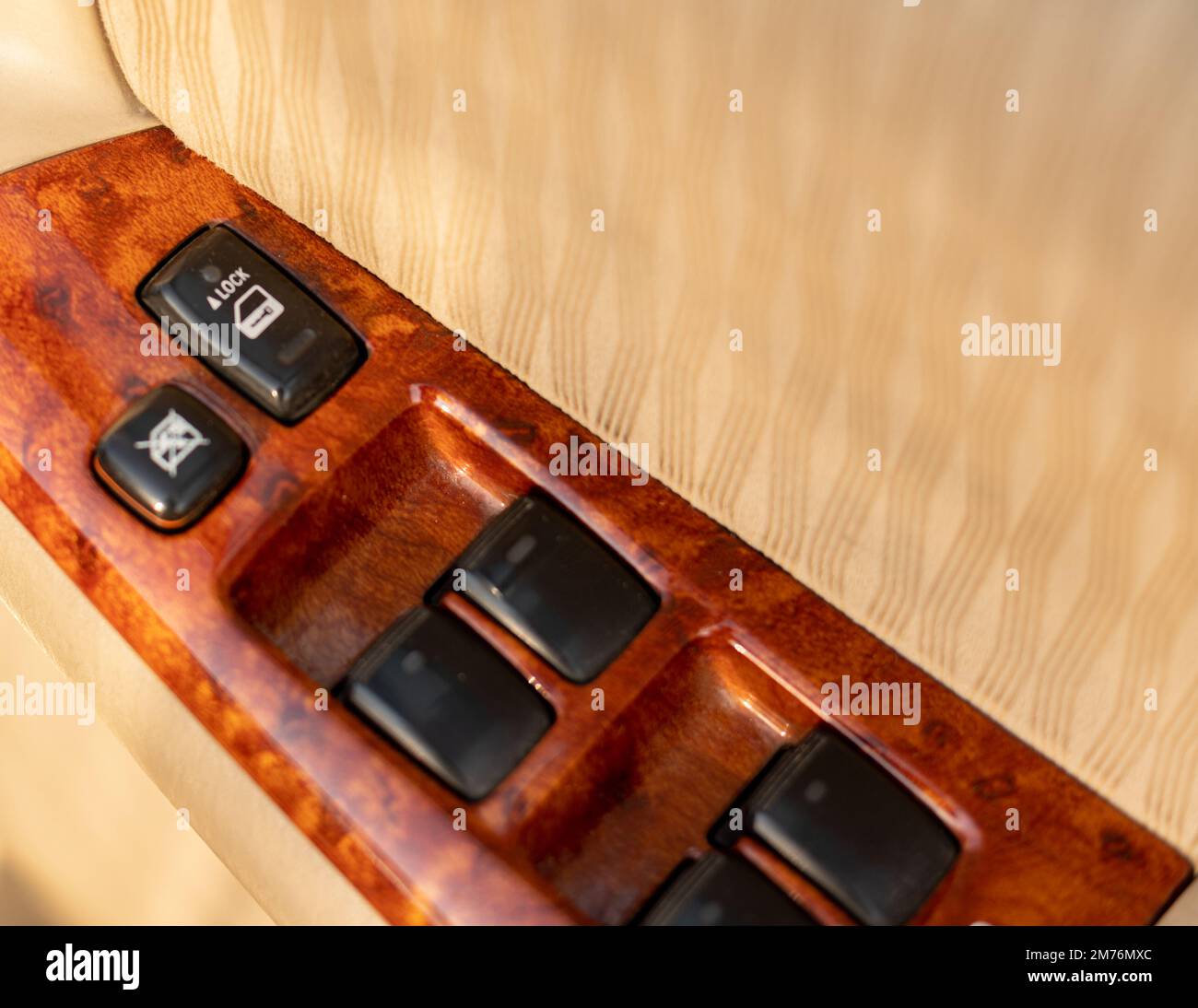 Windows control buttons hi-res stock photography and images - Alamy