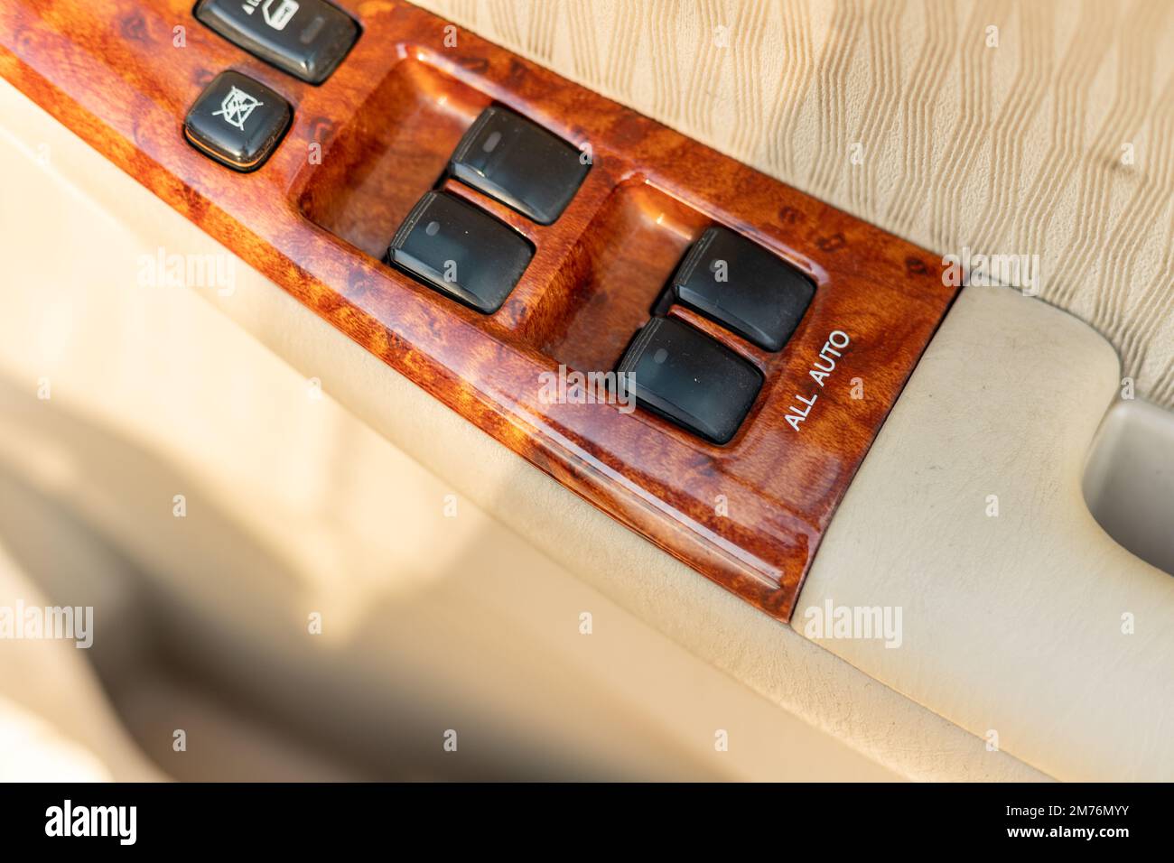 Electronic control unit car hi-res stock photography and images - Alamy