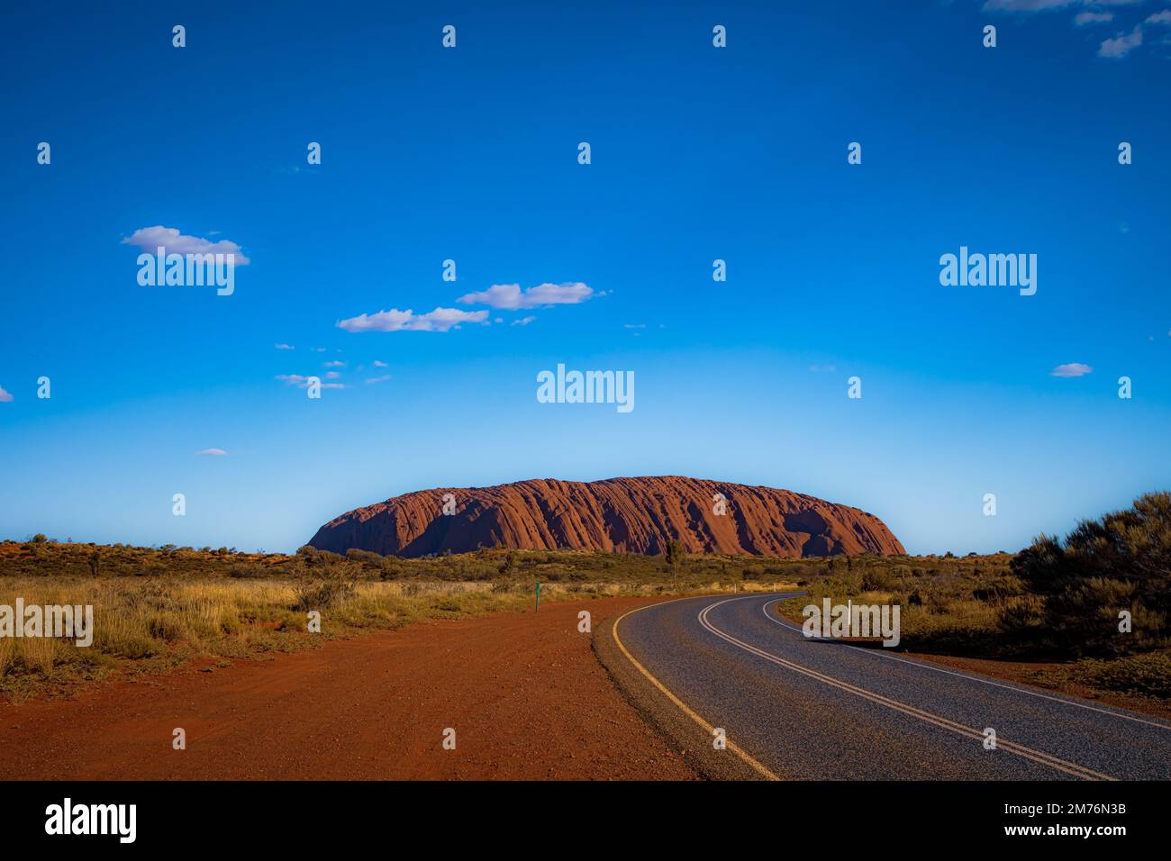 Outback, Australia - November 12, 2022: Road to the iconic landmark of ...