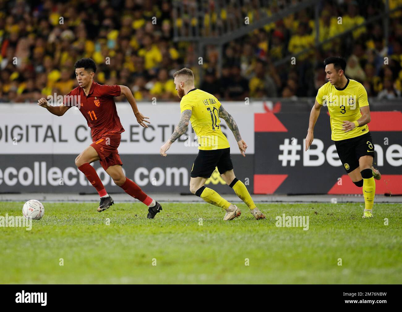 Kuala Lumpur, Malaysia. 07th Jan, 2023. Bordin Phala of Thailand (L ...