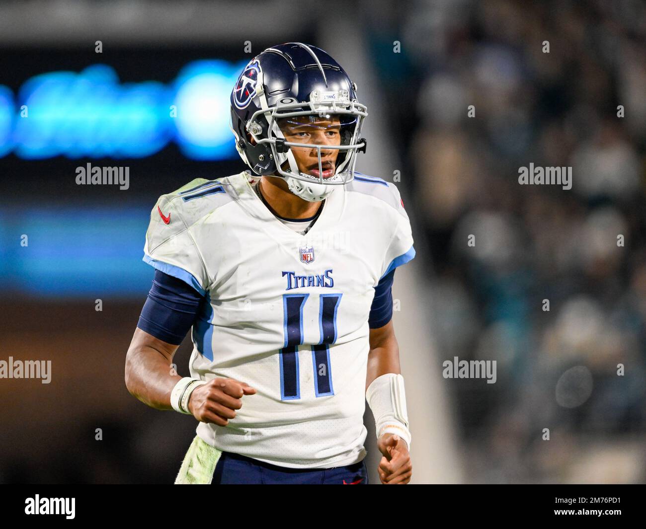 Quarterback joshua dobbs 11 hi-res stock photography and images - Alamy