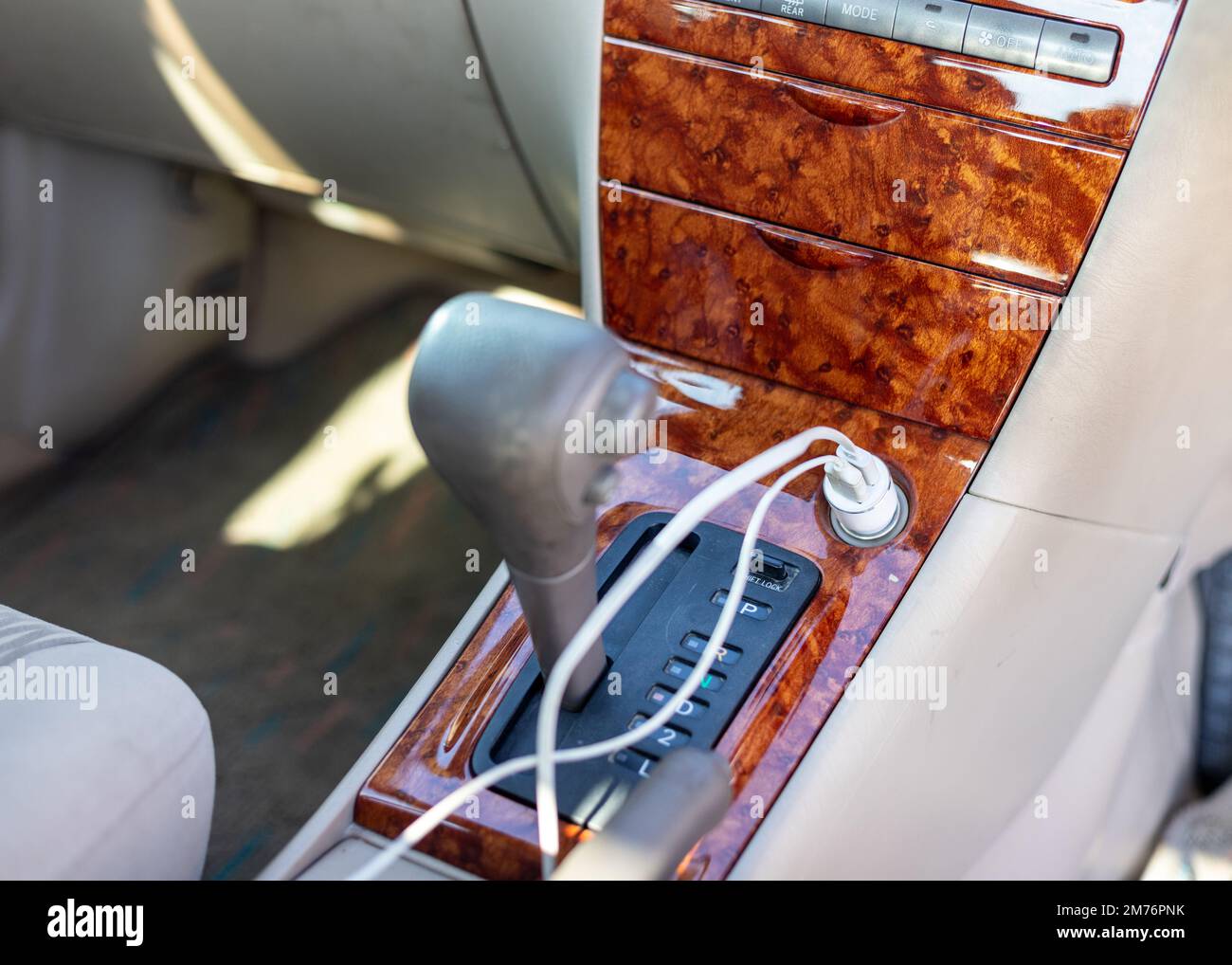 Automatic car transmission with shift selector at the D position Stock ...