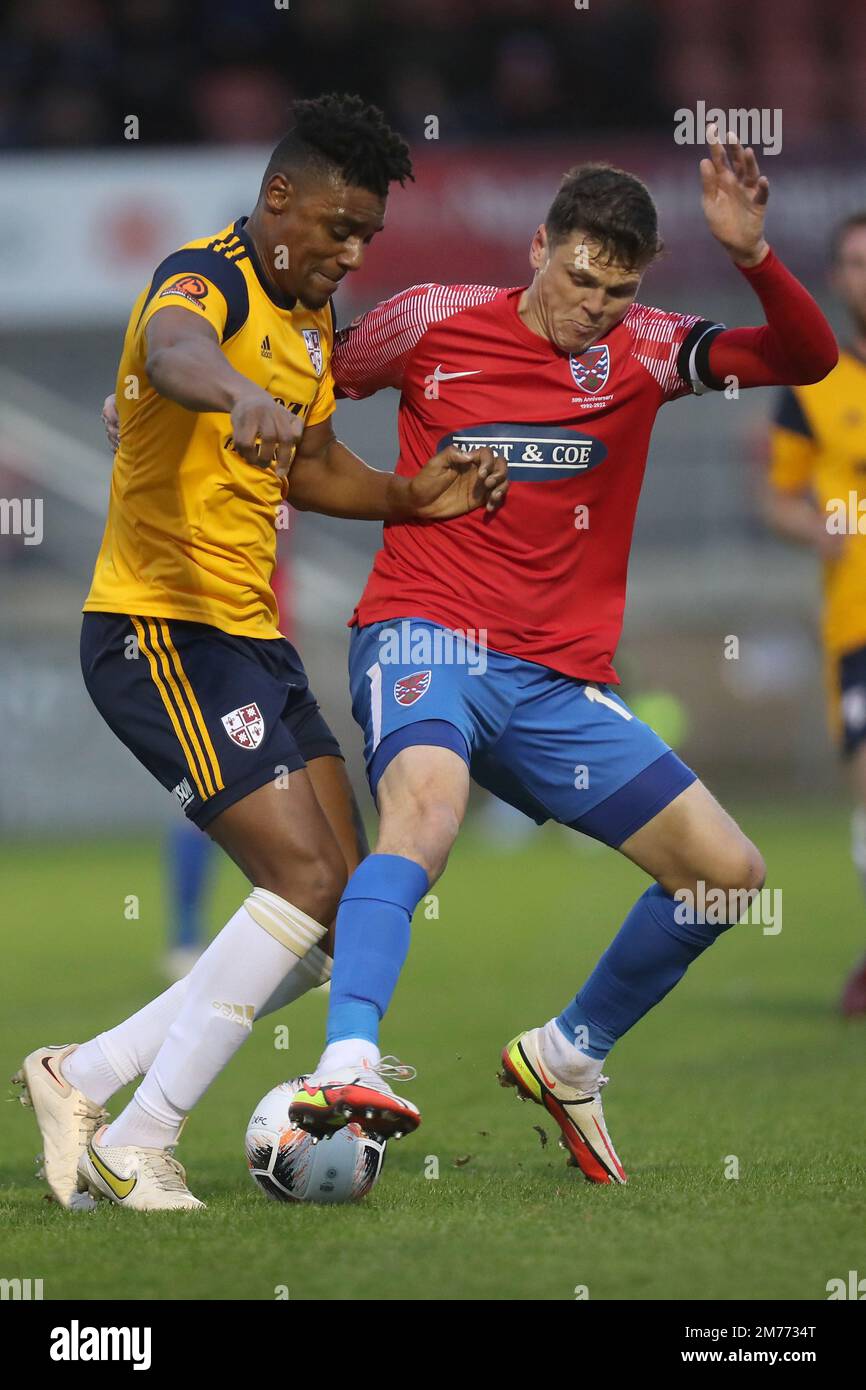 Matt Robinson of Dagenham and Redbridge and Rohan Ince of Woking during ...