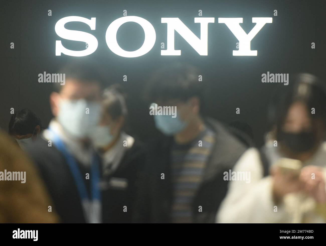 HANGZHOU, CHINA - JANUARY 8, 2023 - Customers look for electronic ...