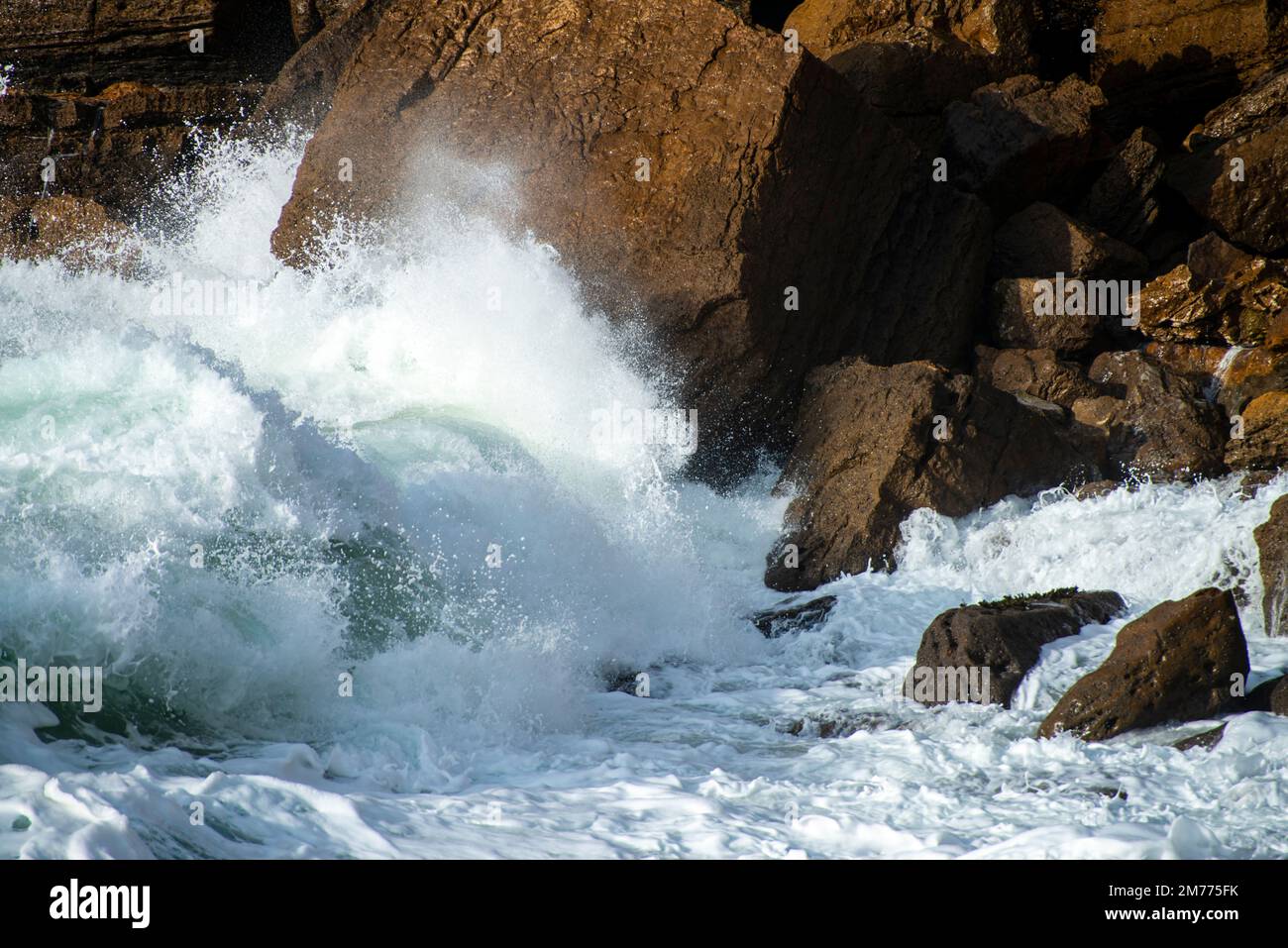 Storm waves hitting land hi-res stock photography and images - Alamy
