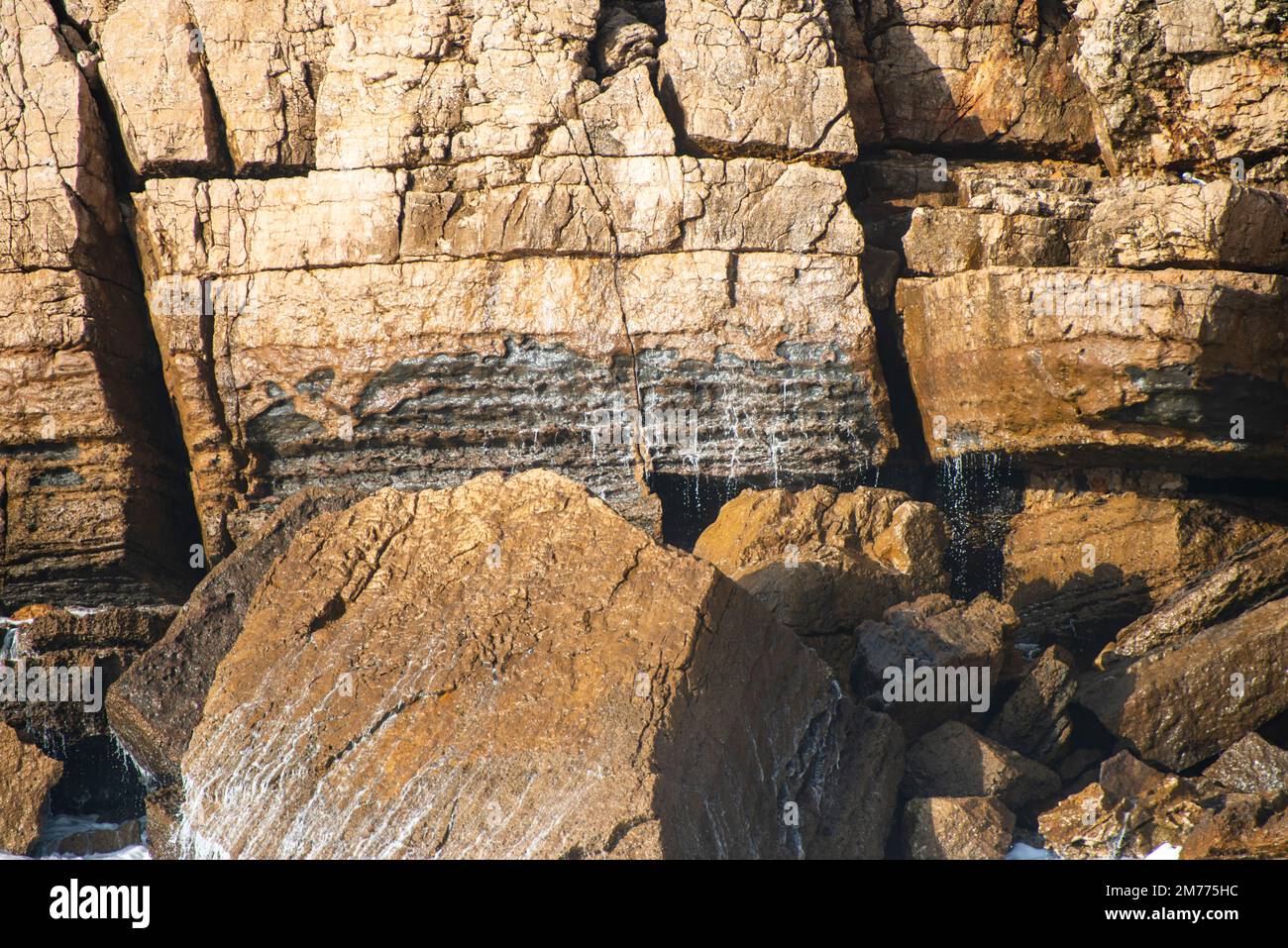 Rocks geological layers Stock Photo - Alamy