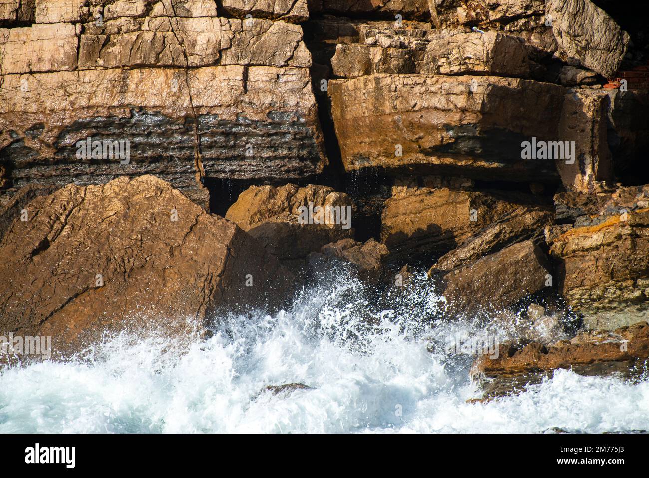 Rocks geological layers Stock Photo - Alamy