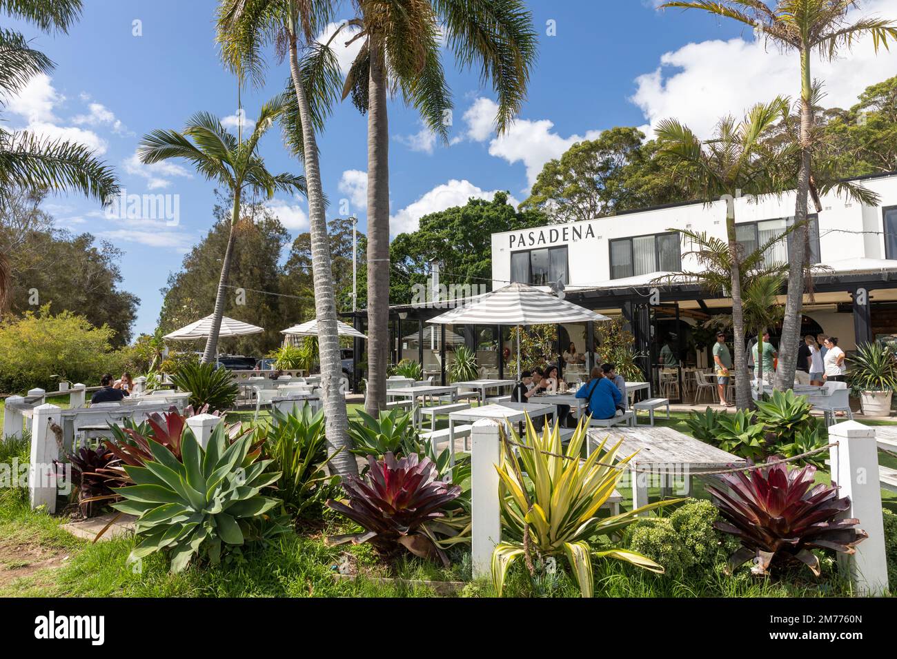 Pasadena hotel and restaurant in Church Point on the broken bay ...