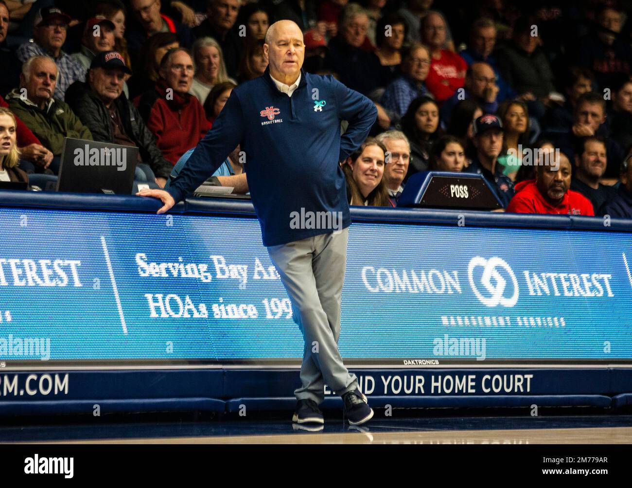 Portland pilots mens basketball hi-res stock photography and images - Alamy
