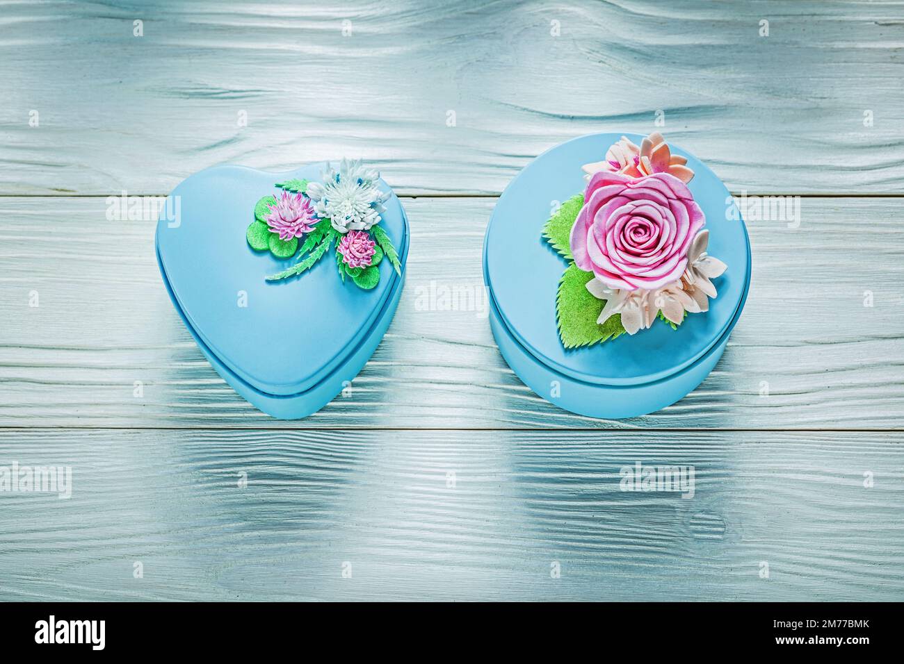 Round shaped containers hi-res stock photography and images - Alamy