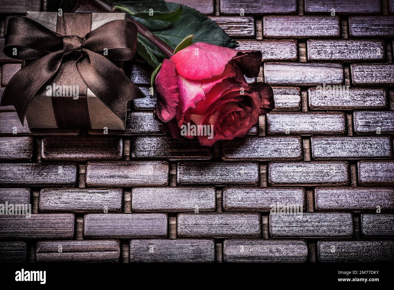 Expanded present hi-res stock photography and images - Alamy