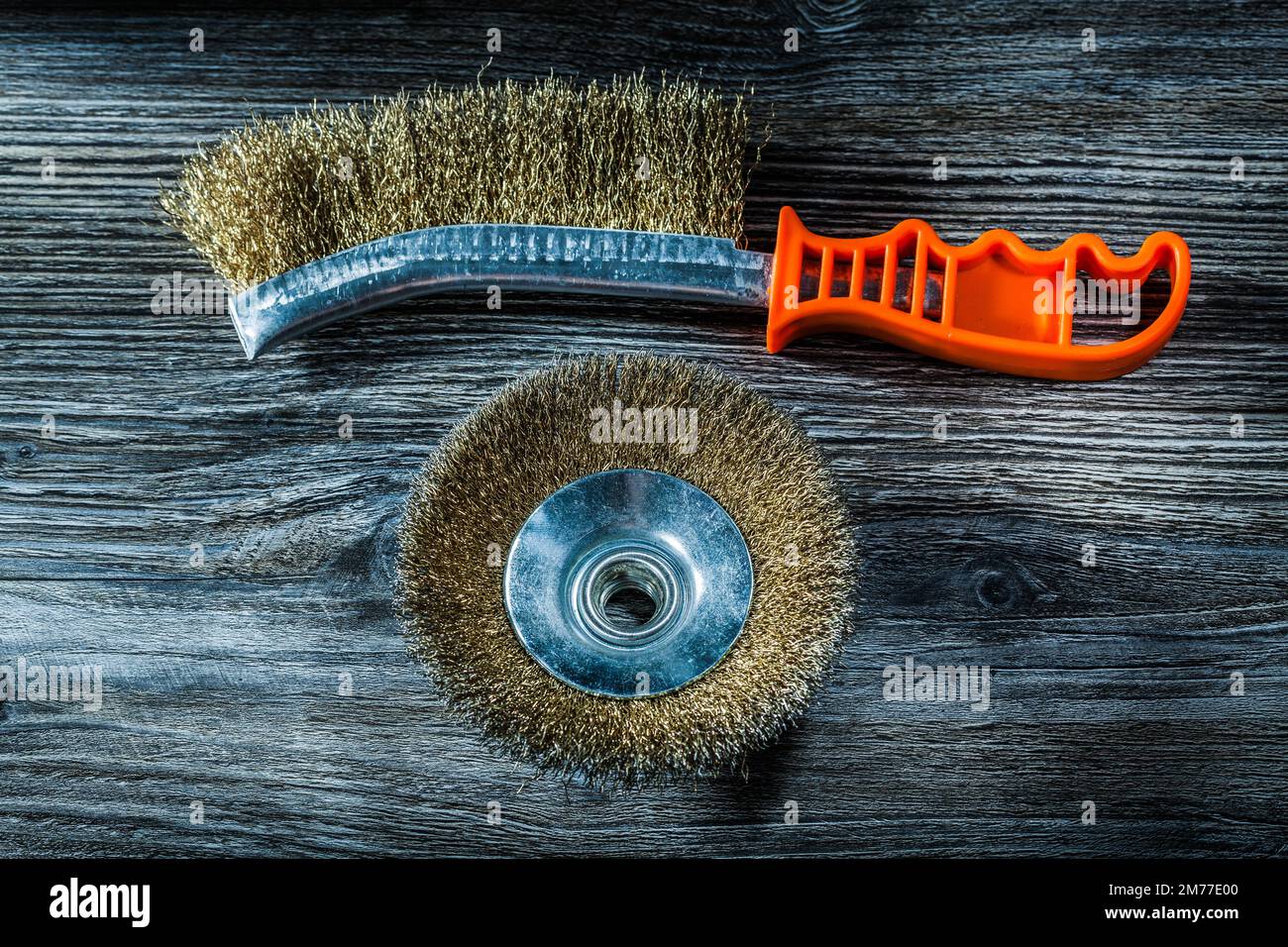 Steel wire brushes hi-res stock photography and images - Alamy