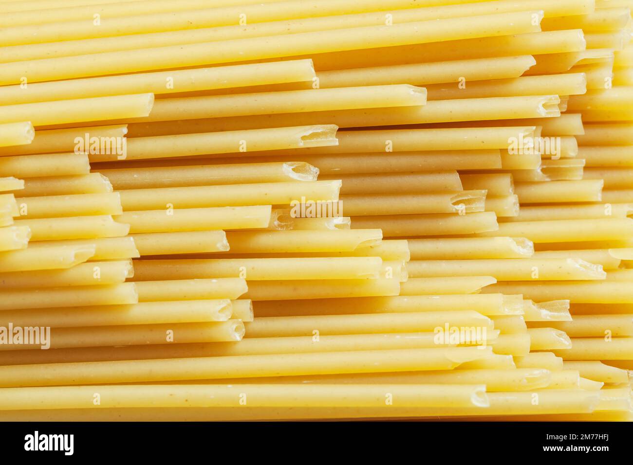 Spaghetti top view hi-res stock photography and images - Alamy