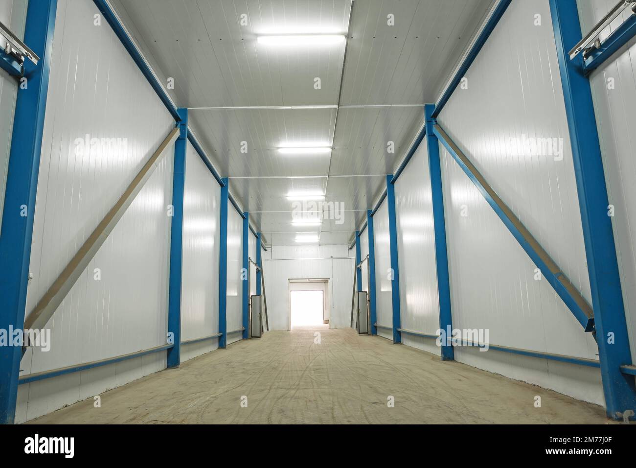 Interior view warehouse no hi-res stock photography and images - Alamy