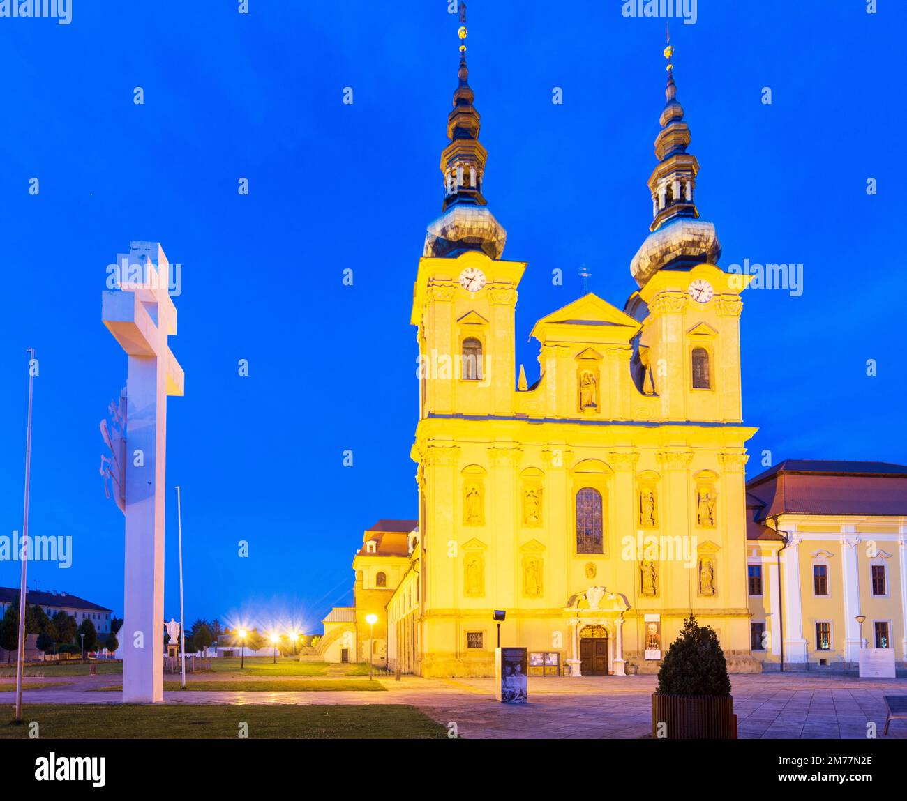 Bazilika nanebevzetí panny marie hi-res stock photography and images ...