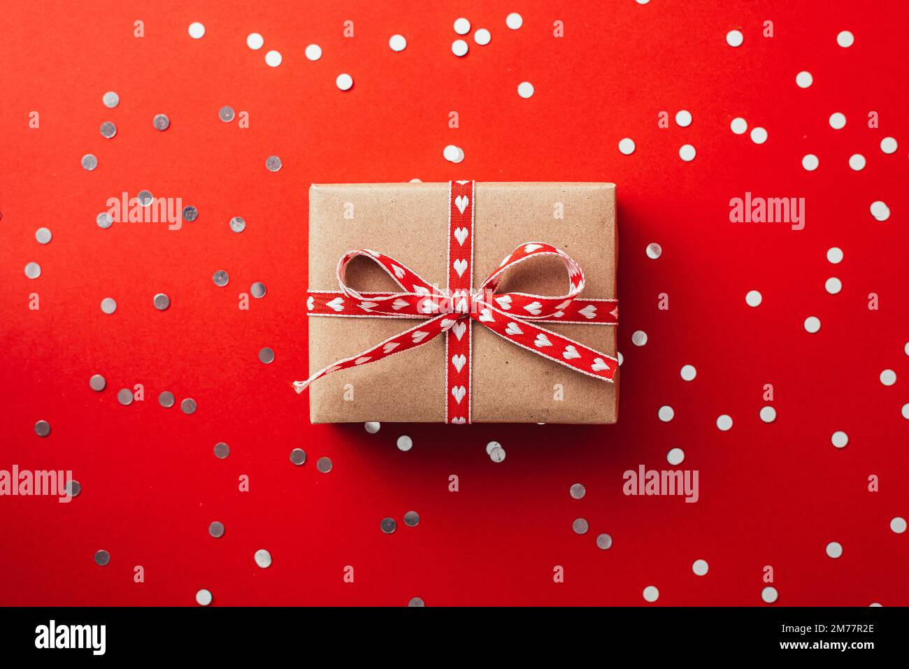 Craft gift packaging gold hi-res stock photography and images - Alamy