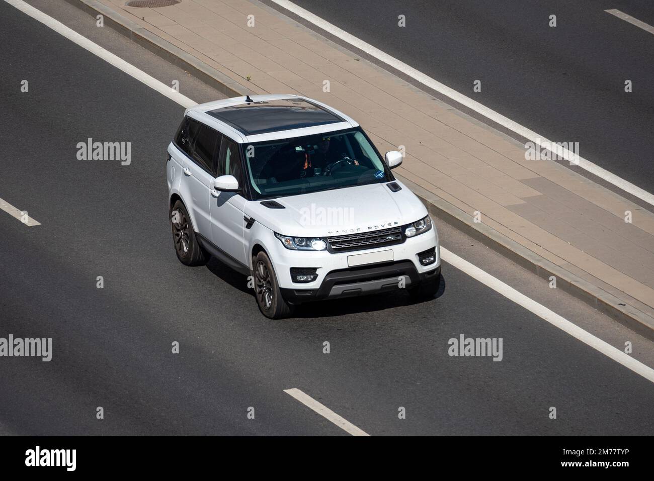 Range Rover Sport 2022 White Wallpaper