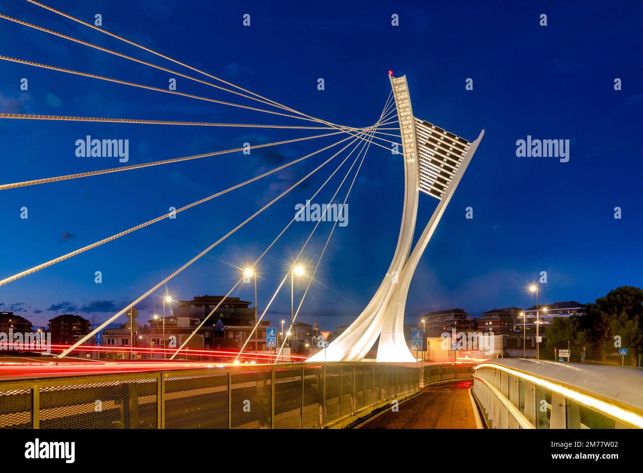 The Ennio Flaiano bridge at night, Pescara Italy Stock Photo - Alamy