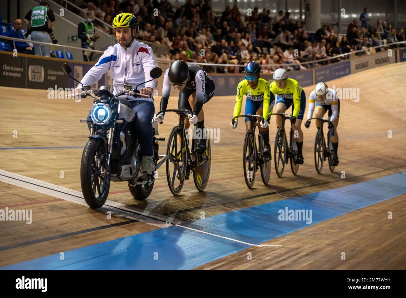 Peloton, Women's Keirin during the Track Cycling French championships ...