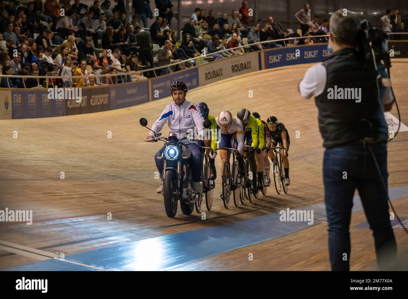 Peloton, Women's Keirin during the Track Cycling French championships ...