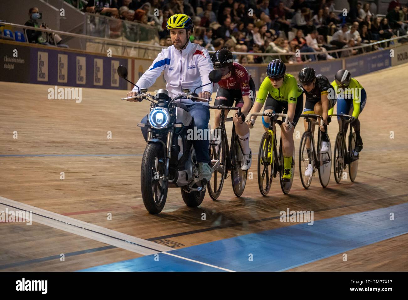 Peloton, Women's Keirin during the Track Cycling French championships ...
