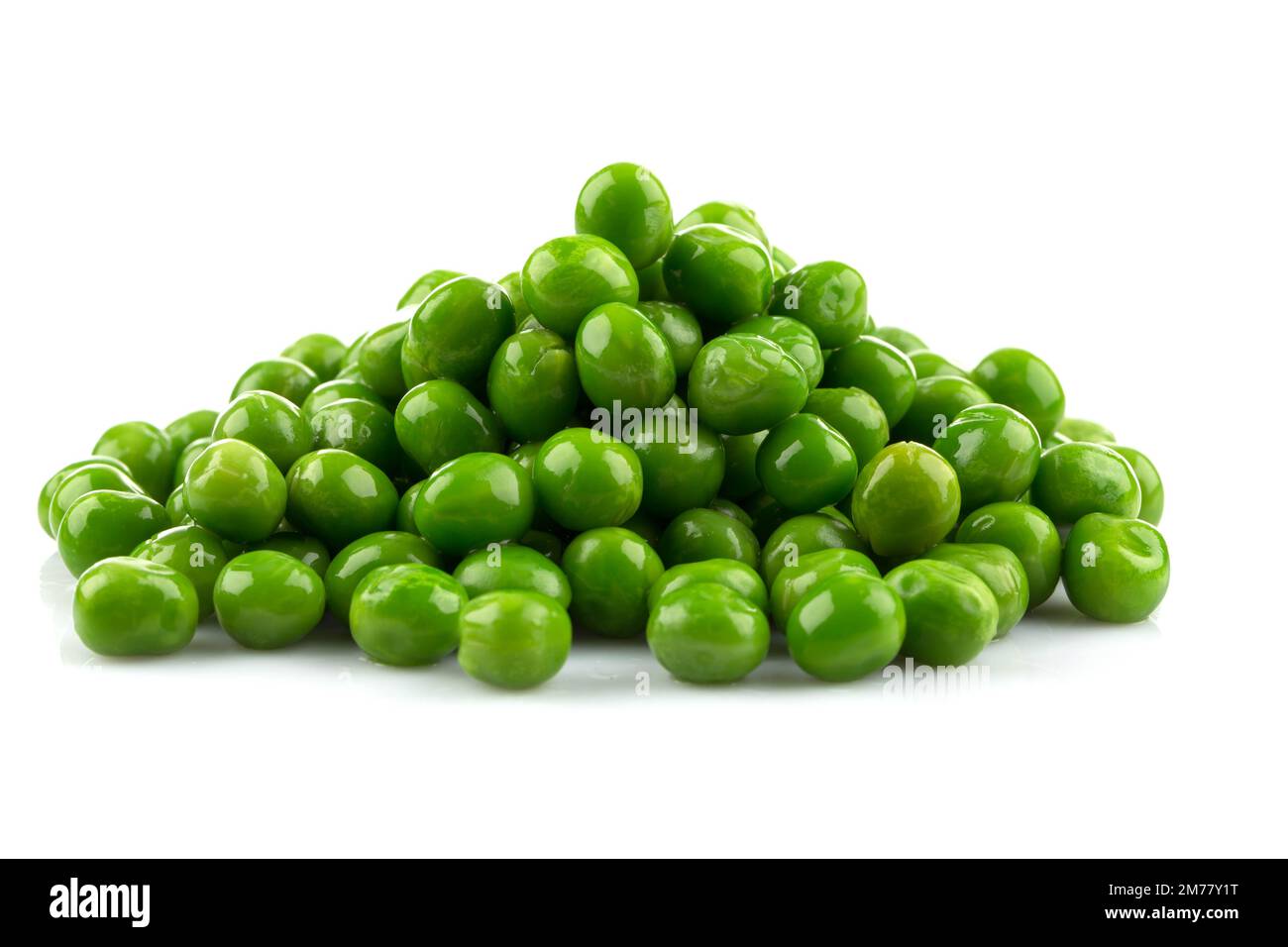 Pile of green wet pea isolated on white background Stock Photo - Alamy