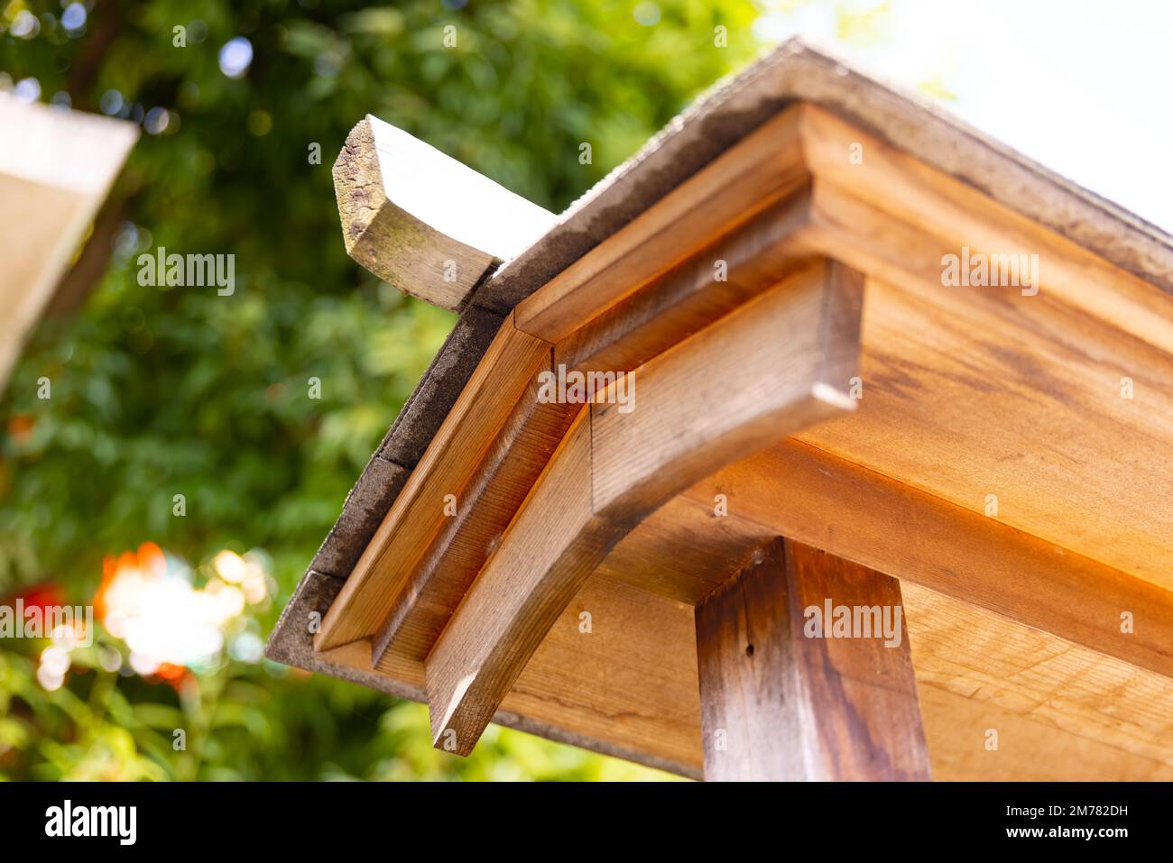 A Japanese traditonal roof at Tomioka Shrine Stock Photo - Alamy