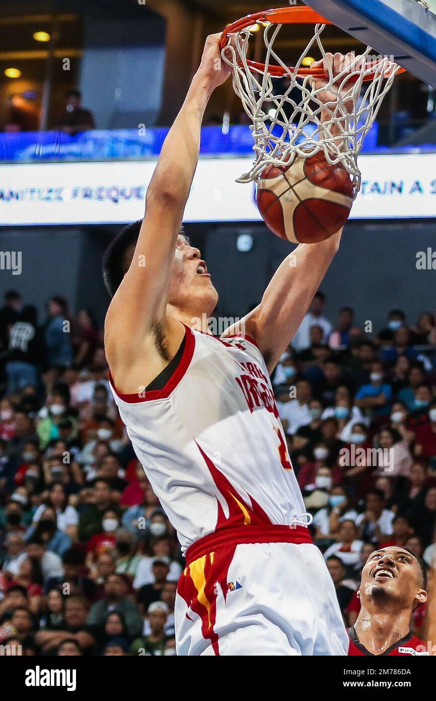 (230108) -- PASAY CITY, Jan. 8, 2023 (Xinhua) -- Liu Chuanxing of Bay ...