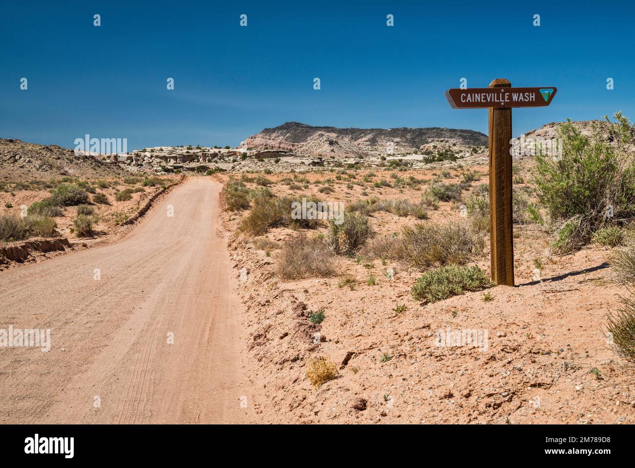 Cathedral Valley Road crossing Caineville Wash, Middle Desert, near ...