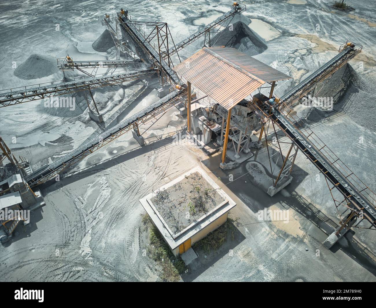 Rock stone crushing at quarry Stock Photo - Alamy