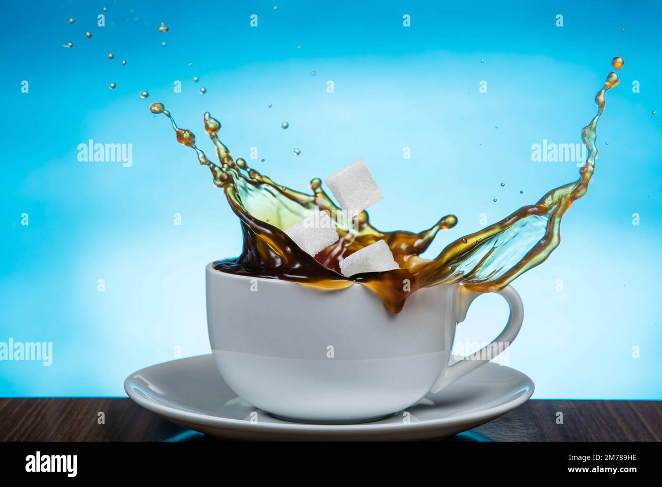 Cup brown sugar cubes hi-res stock photography and images - Alamy