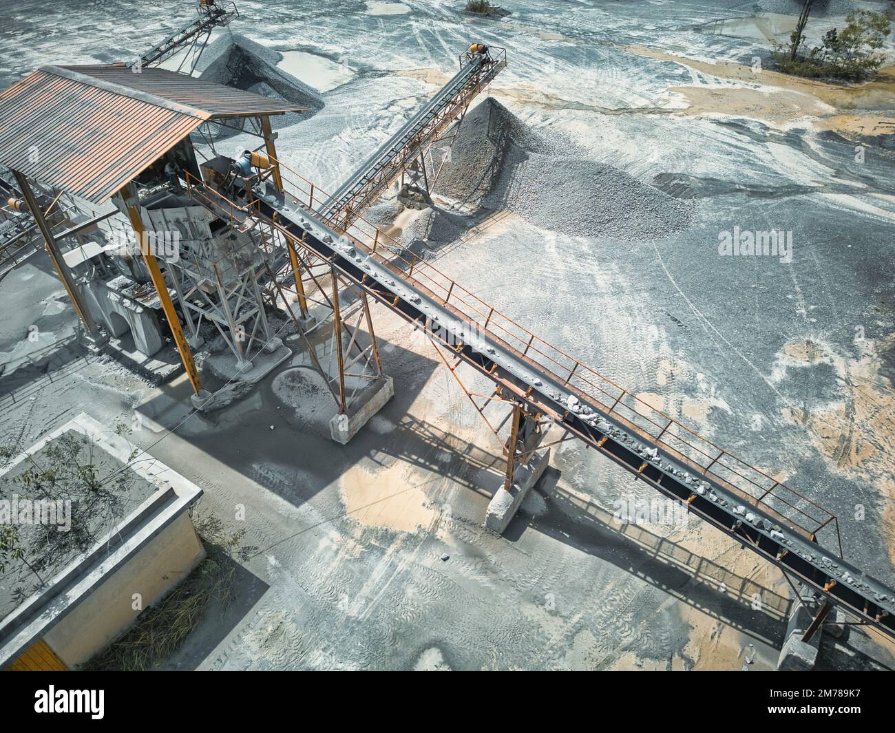 Stone crushing plant hi-res stock photography and images - Alamy