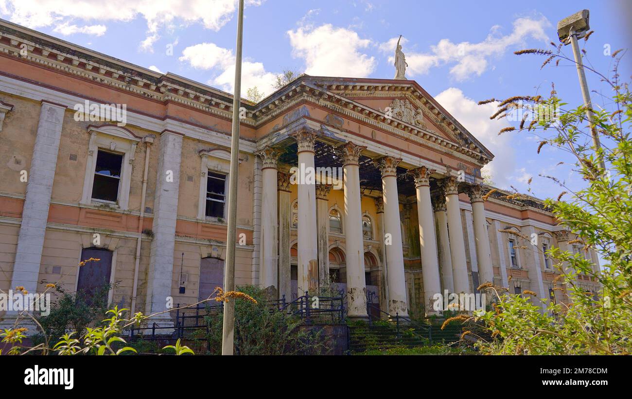 Facade crumlin road courthouse hi-res stock photography and images - Alamy