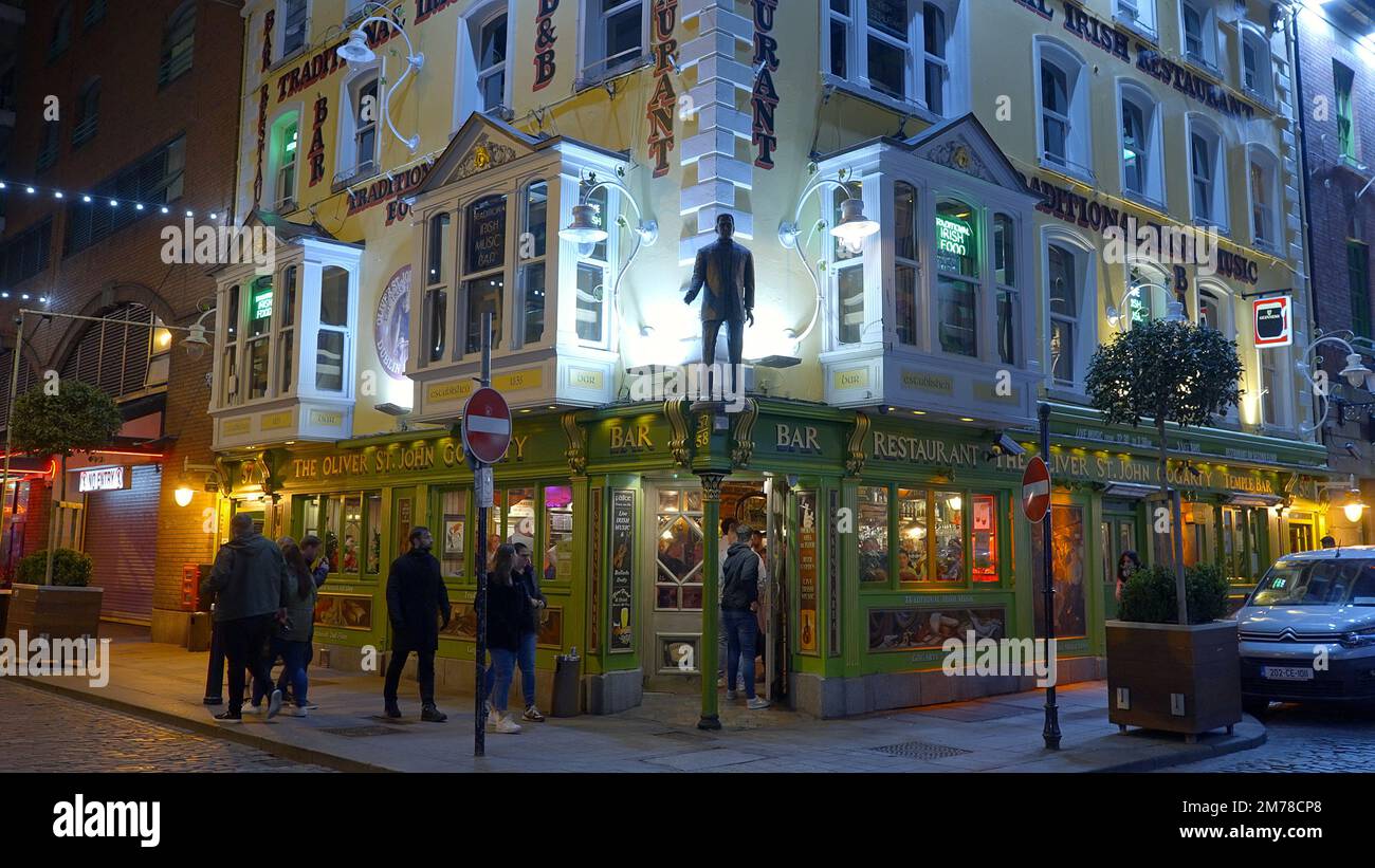 Amazing Irish pubs in the Temple Bar Quarter in Dublin - DUBLIN ...
