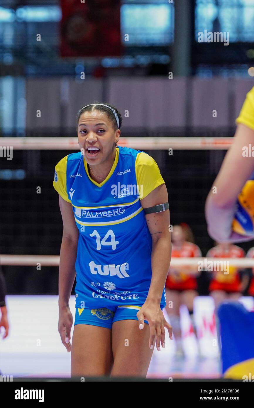 Koblenz, Germany. 08th Jan, 2023. Koblenz, Germany, January 8th 2023: Jazmine White (14 Palmberg ...