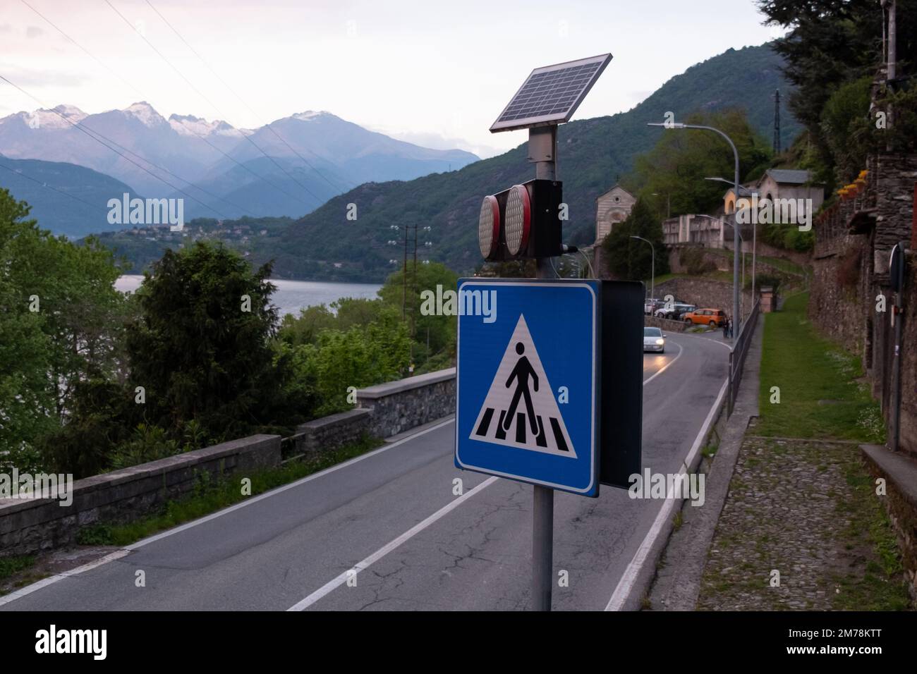 Pedestrian crossing traffic sign equipped with solar-powered warning ...