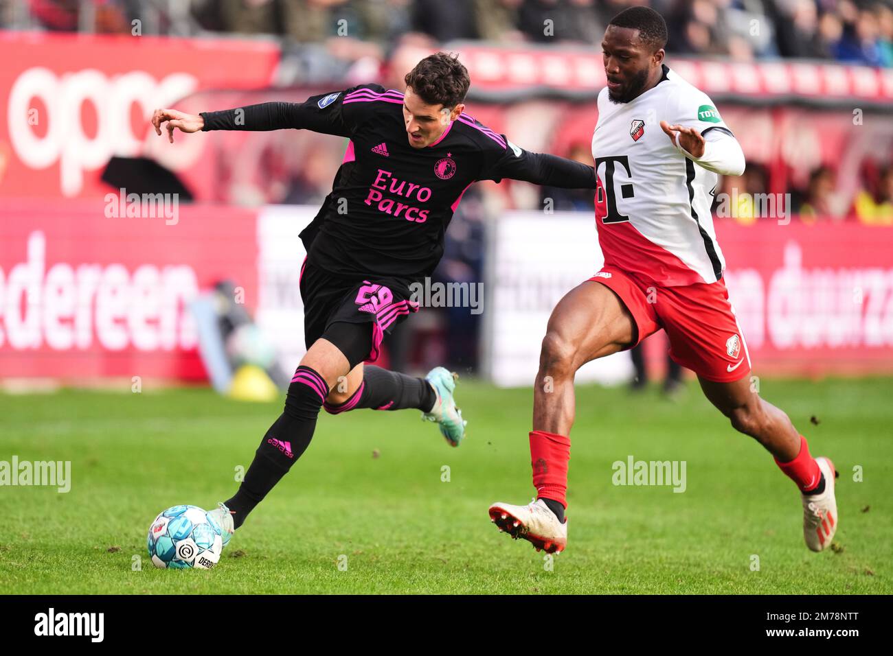 Utrecht - Santiago Gimenez of Feyenoord, Modibo Sagnan of FC Utrecht during the match between FC ...