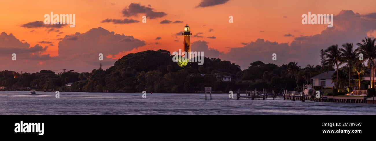 View to the Jupiter lighthouse on the north side of the Jupiter Inlet ...