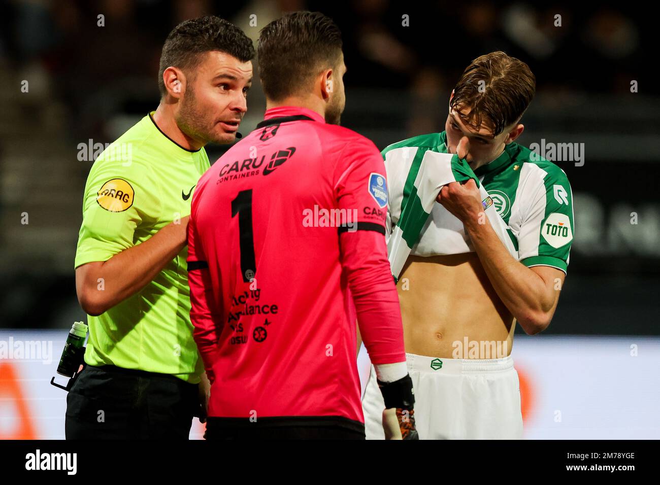 ROTTERDAM, NETHERLANDS - JANUARY 8: Referee Erwin Blank, Luciano ...