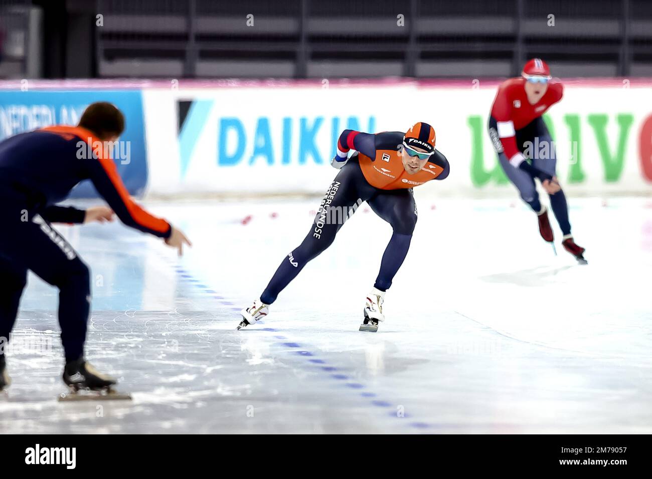 HAMAR - Patrick Roest (NED) and Sander Eitrem (NOR) in the men's 10000 ...